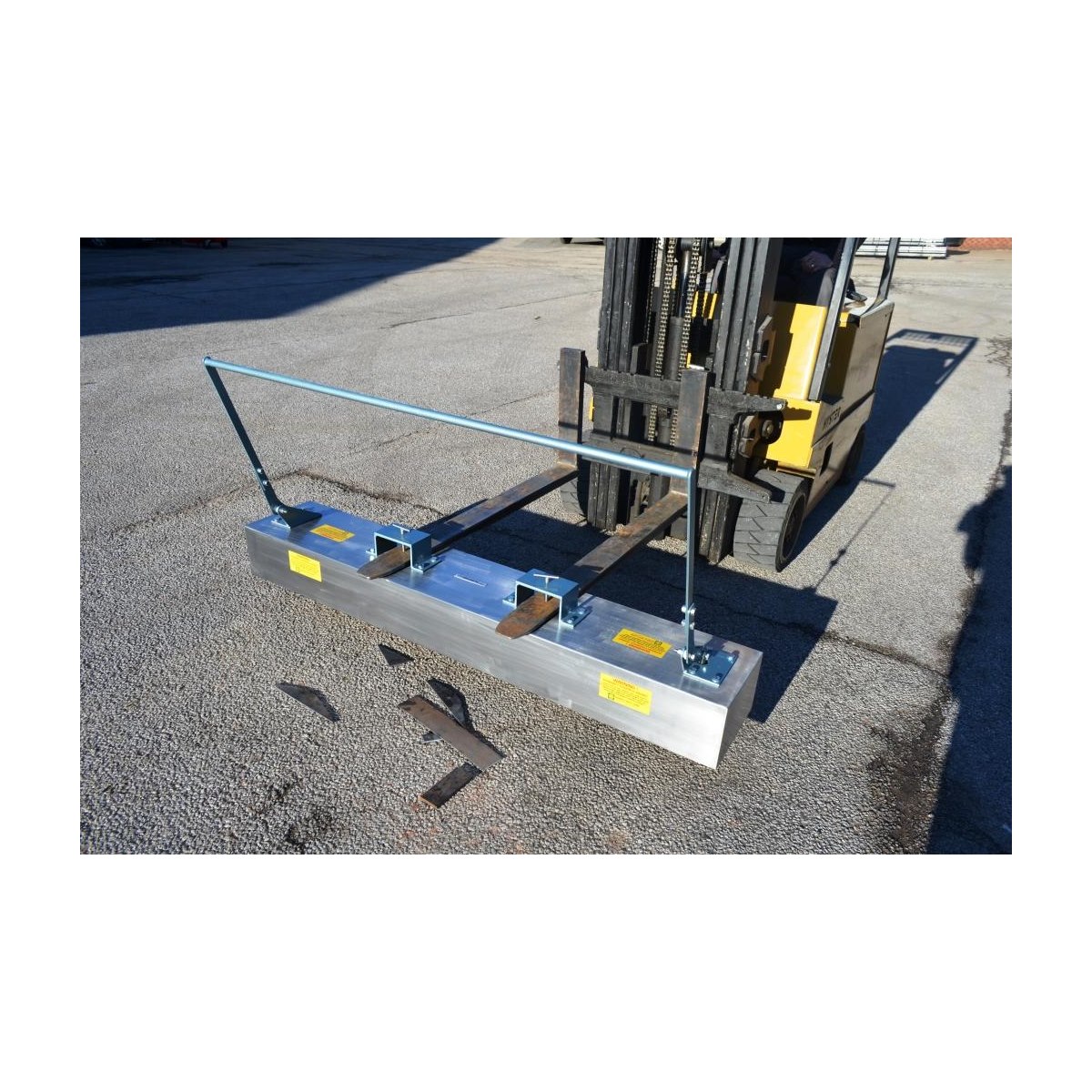 HEAVY DUTY MAGNET SWEEPER | Briggs Equipment UK Ltd