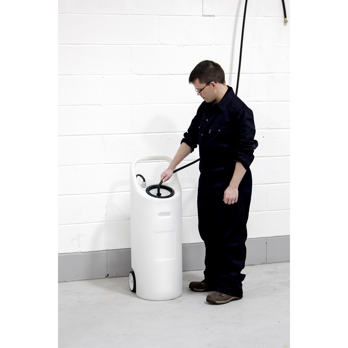 Hydrofill Pro with Integrated Deioniser | Briggs Equipment UK Ltd